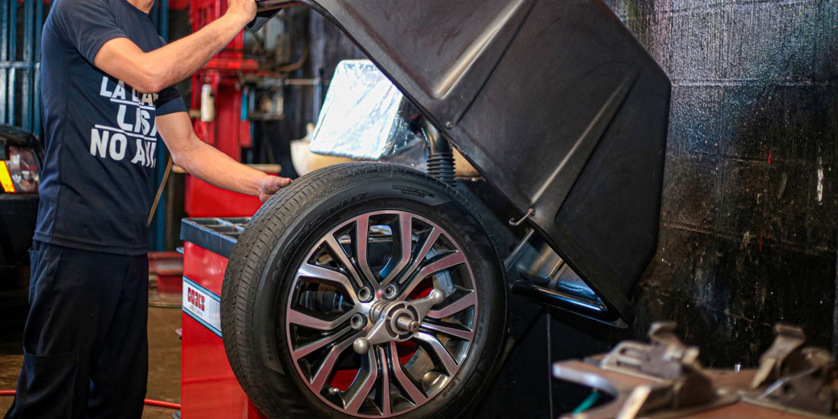 Cuando balancear y alinear el carro 🚙 - Centro de Servicio Doño